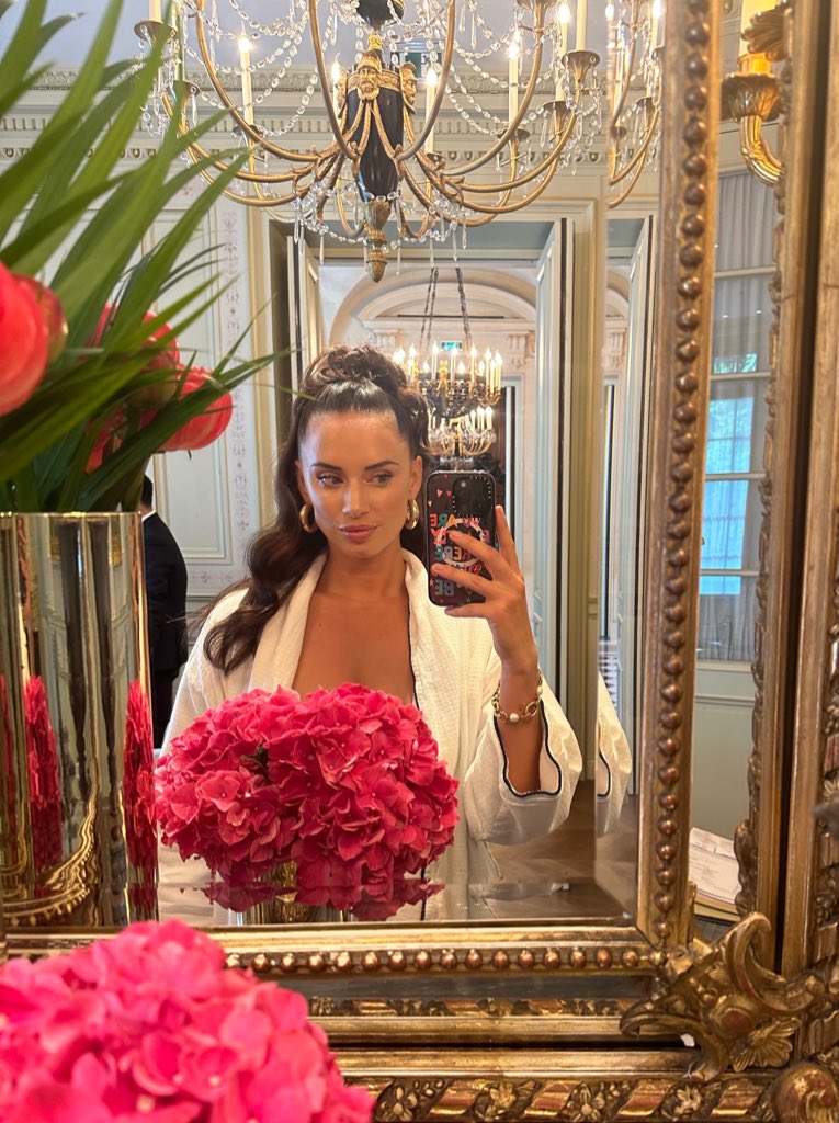 Yesjulz On Twitter Only Getting Better 💅🏼