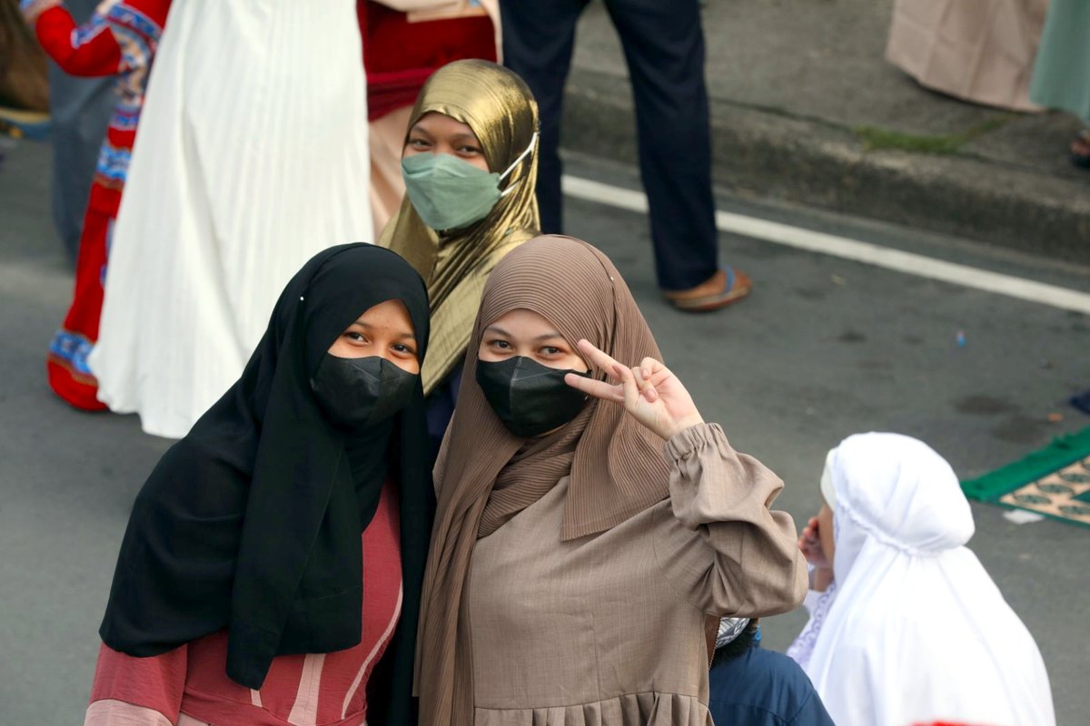 Philippine News Agency on Twitter: "EID MUBARAK. Thousands of Muslim Filipinos gather at the ...