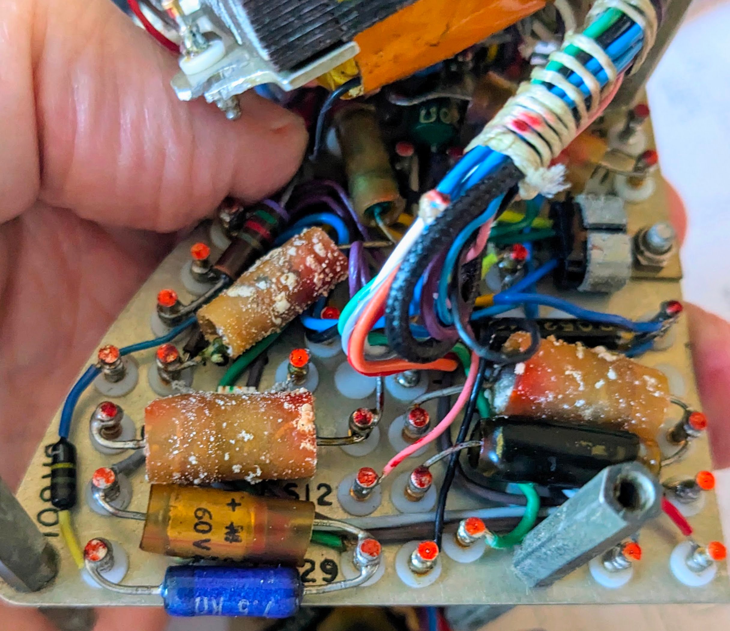 Ken Shirriff on Twitter: "The Bendix Central Air Data Computer is a gear-based analog computer ...