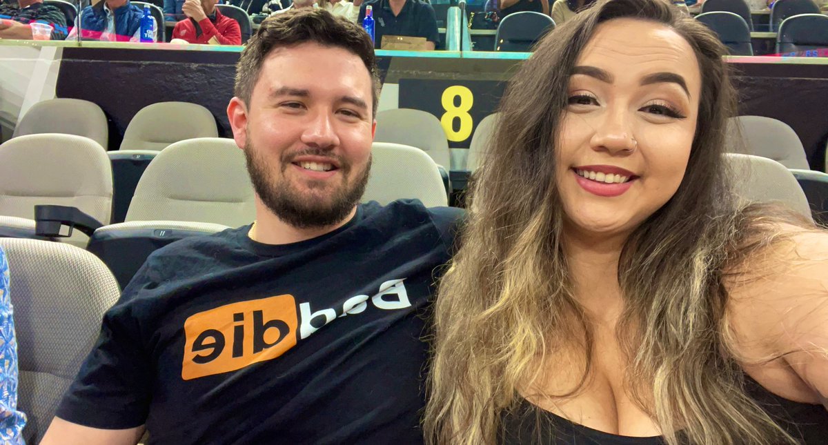 Sweetd On Twitter This One Time Mark And I Went To A Spurs Game And We Were Walking Around