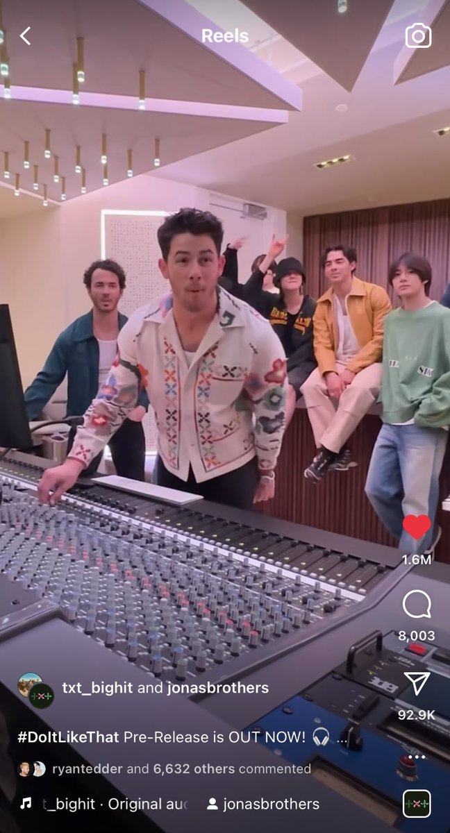 krysten on Twitter: "the insta reel teasing “Do It Like That” already has 92M views and is ...