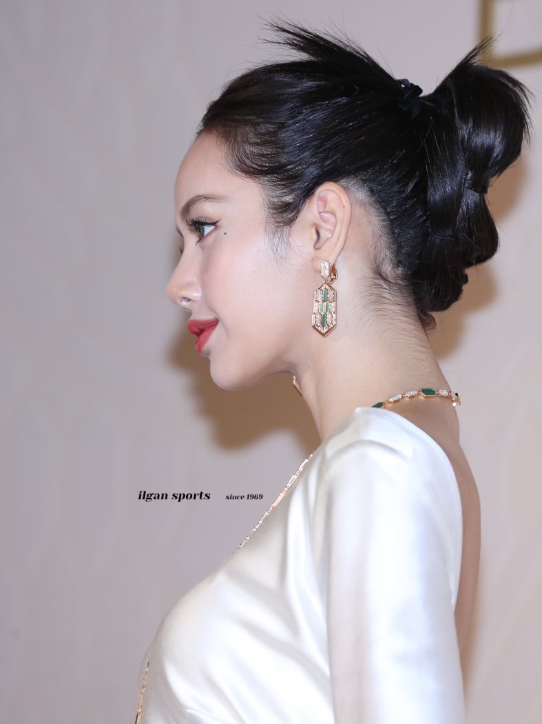 Perfect Side Profile