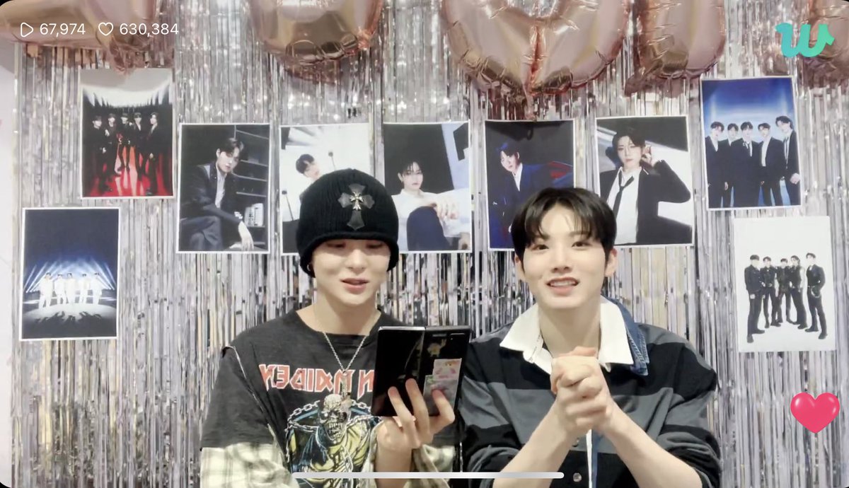 JUNKYU GLOBAL on Twitter: "JUNKYU and JIHOON is live on Weverse! https://weverse.io/treasure ...