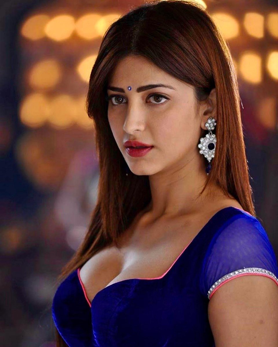 DESI GIRLZ on Twitter: "Shruti haasan"