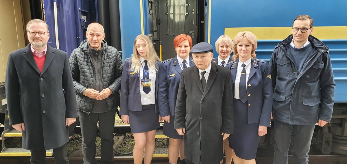 Mojca Škrinjar on Twitter: "RT @JJansaSDS: Vse od 14. marca 2022 naprej je ta vlak kar lepo ...