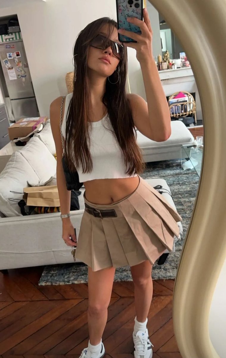 Gorgeous Girls On Twitter Lily Chee 😎🤳