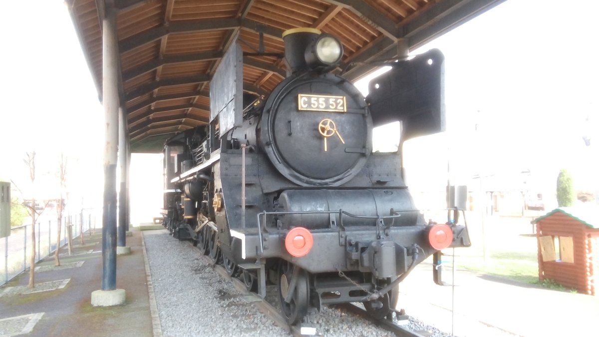 D51形「デゴイチ」 on Twitter: "肥薩・吉都線 吉松駅で静態保存されているC55形3次車のC55-52。変形デフが特徴な九州地区の肥薩・吉都線の他、日豊線でも活躍した ...