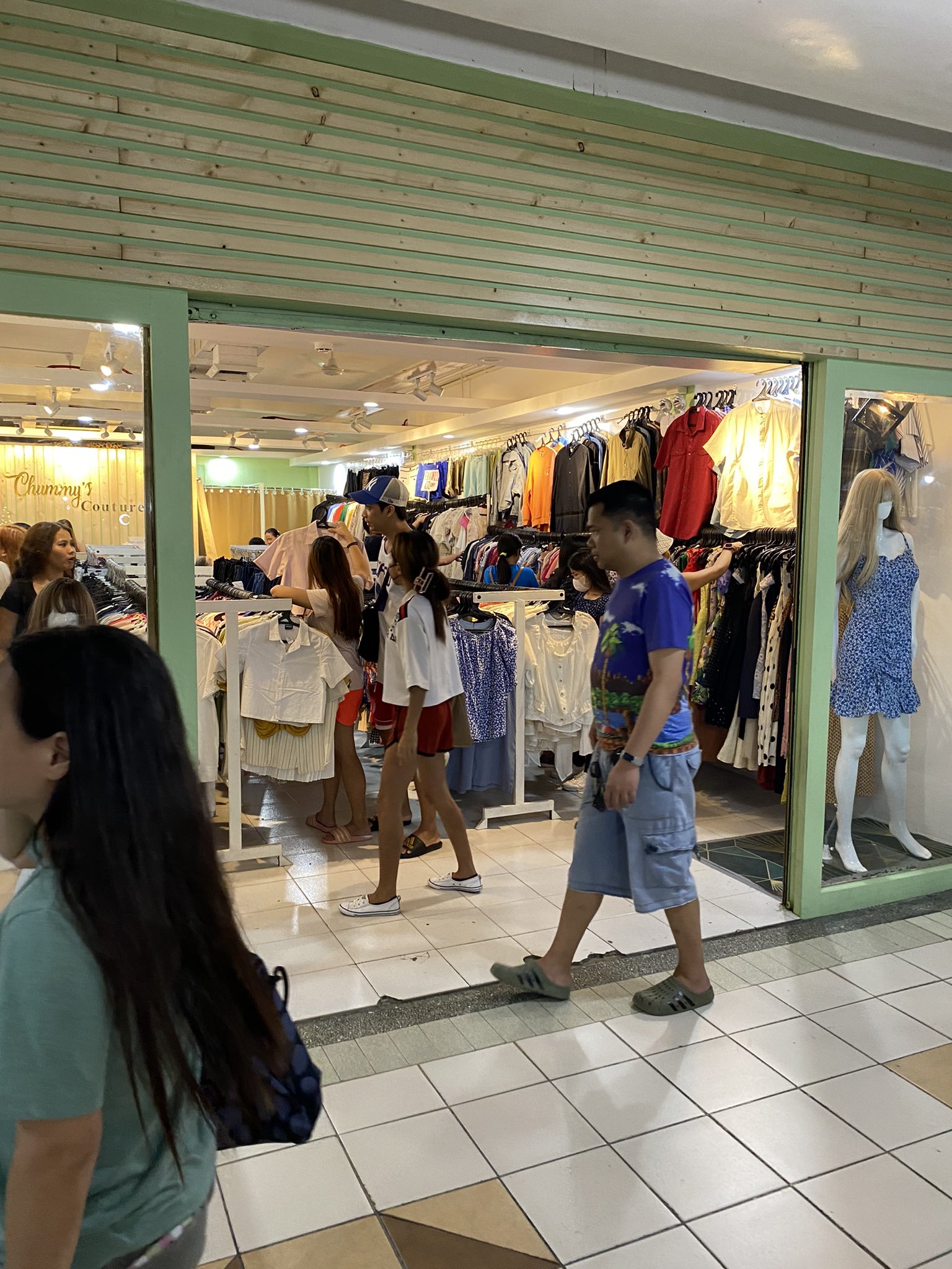 migs on Twitter: "Loc: Marymart Very gaan sa mata inside kay nakaarrange sila halos by color ...