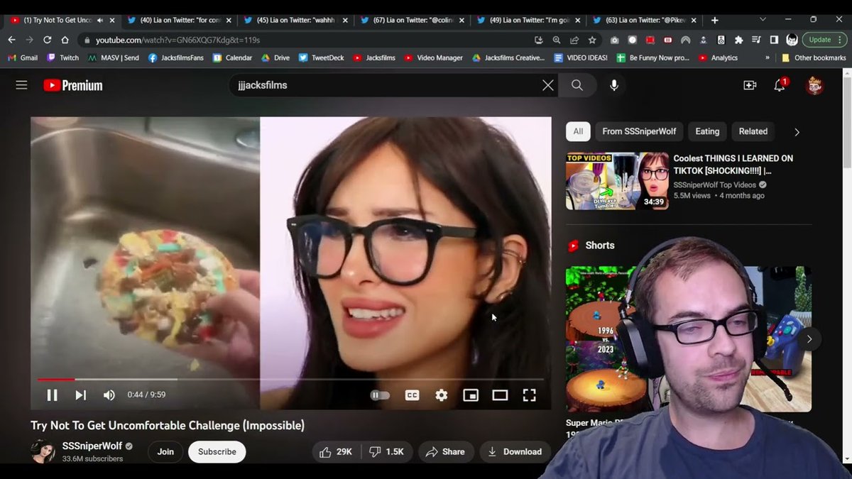 Daisy on Twitter: "RT @jacksfilms: new vid Sssniperwolf but every 10 seconds I read a tweet she ...