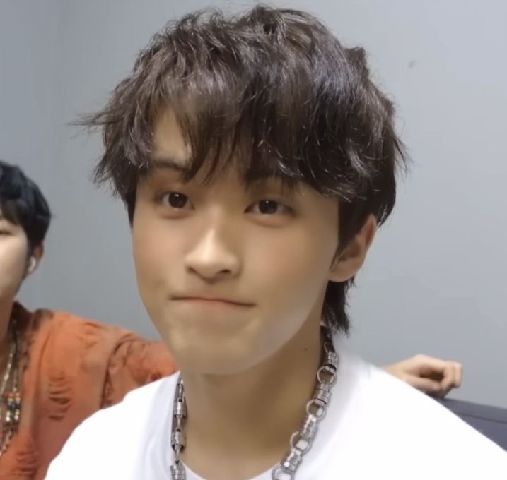 bren on Twitter: "RT @arianahceah: if you hate him you will die and go to hell"