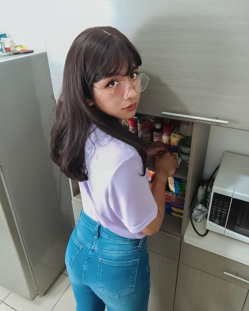 Brunett on Twitter: "Pov: mides 180 o más Yo mido 171 😅"