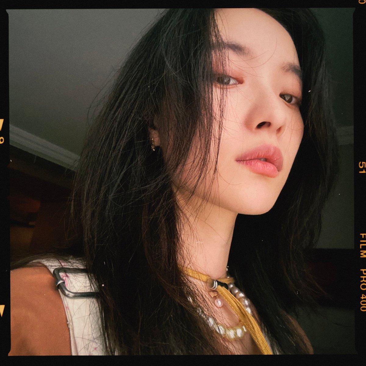 cdrama tweets on Twitter: "#NiNi’s studio shares new snaps"