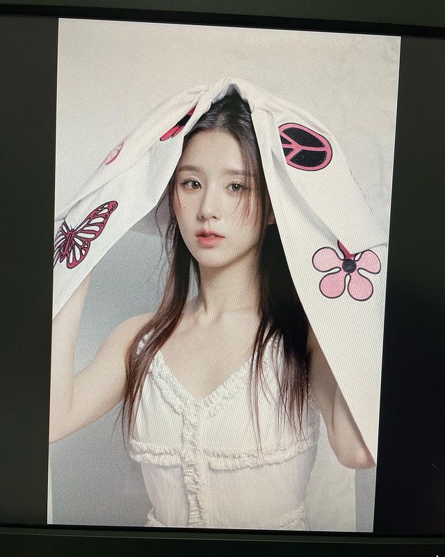 LOONA Press 🌱🗞 on Twitter: "[IG] 230629 #Heejin Instagram update #2 #이달의소녀"
