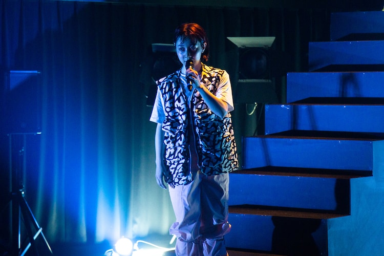 ステージナタリー on Twitter: "“新しい可能性をたくさん秘めた上演”、スペースノットブランク「セイ」開幕（舞台写真 / コメントあり） https://natalie.mu ...