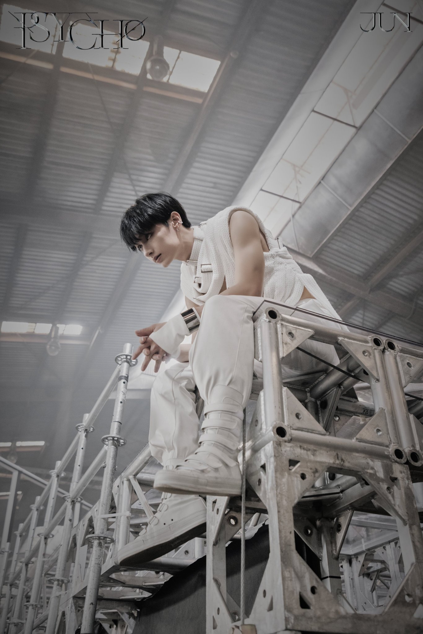 세븐틴(SEVENTEEN) on Twitter: "JUN Digital Single 'PSYCHO' Concept Photo 1 🎧 2023.07.04 0AM (CST) 🎧 ...