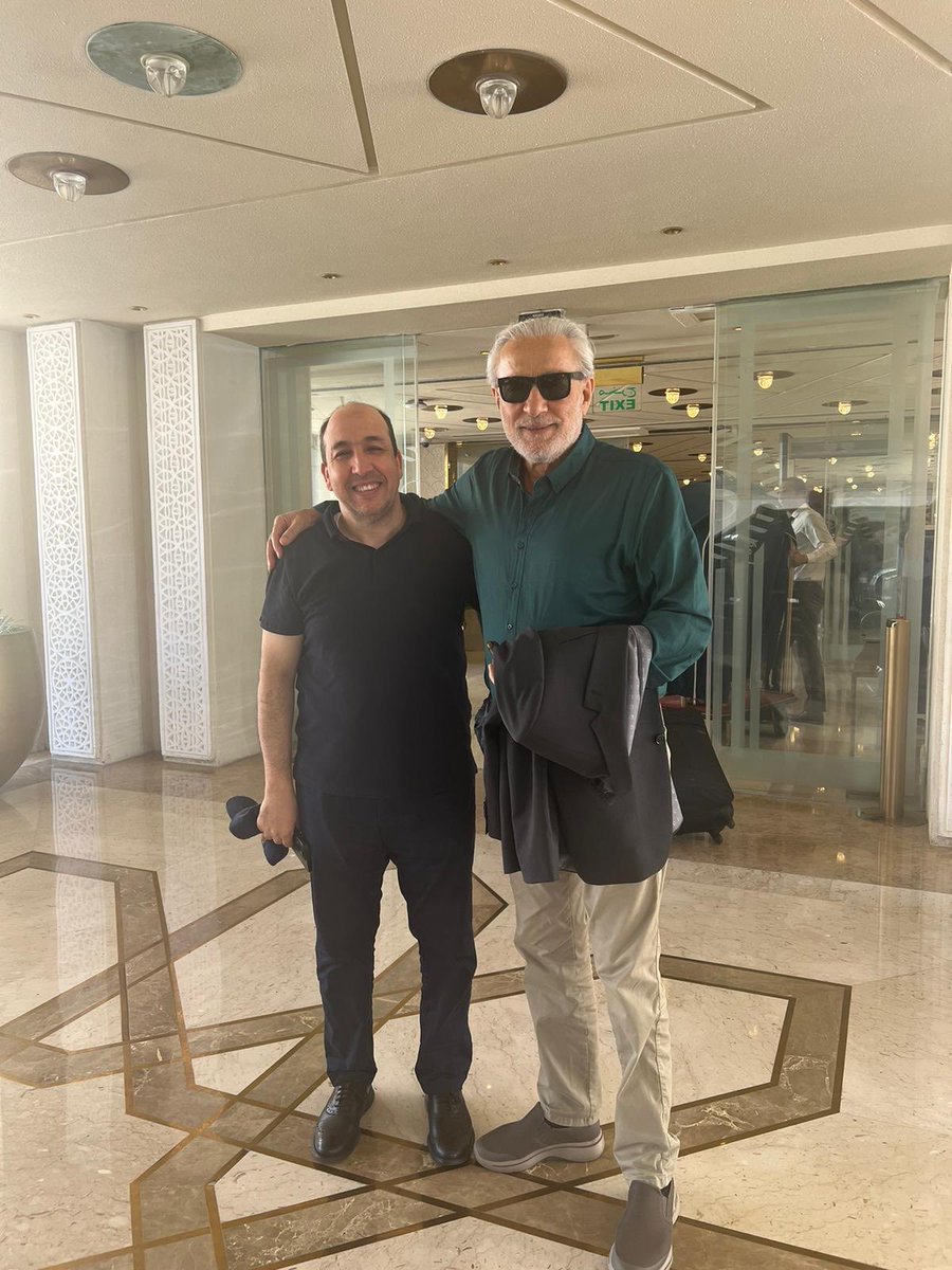 عبد الصمد ناصر On Twitter كنا نهم بمغادرة الفندق، حينما استوقفتني