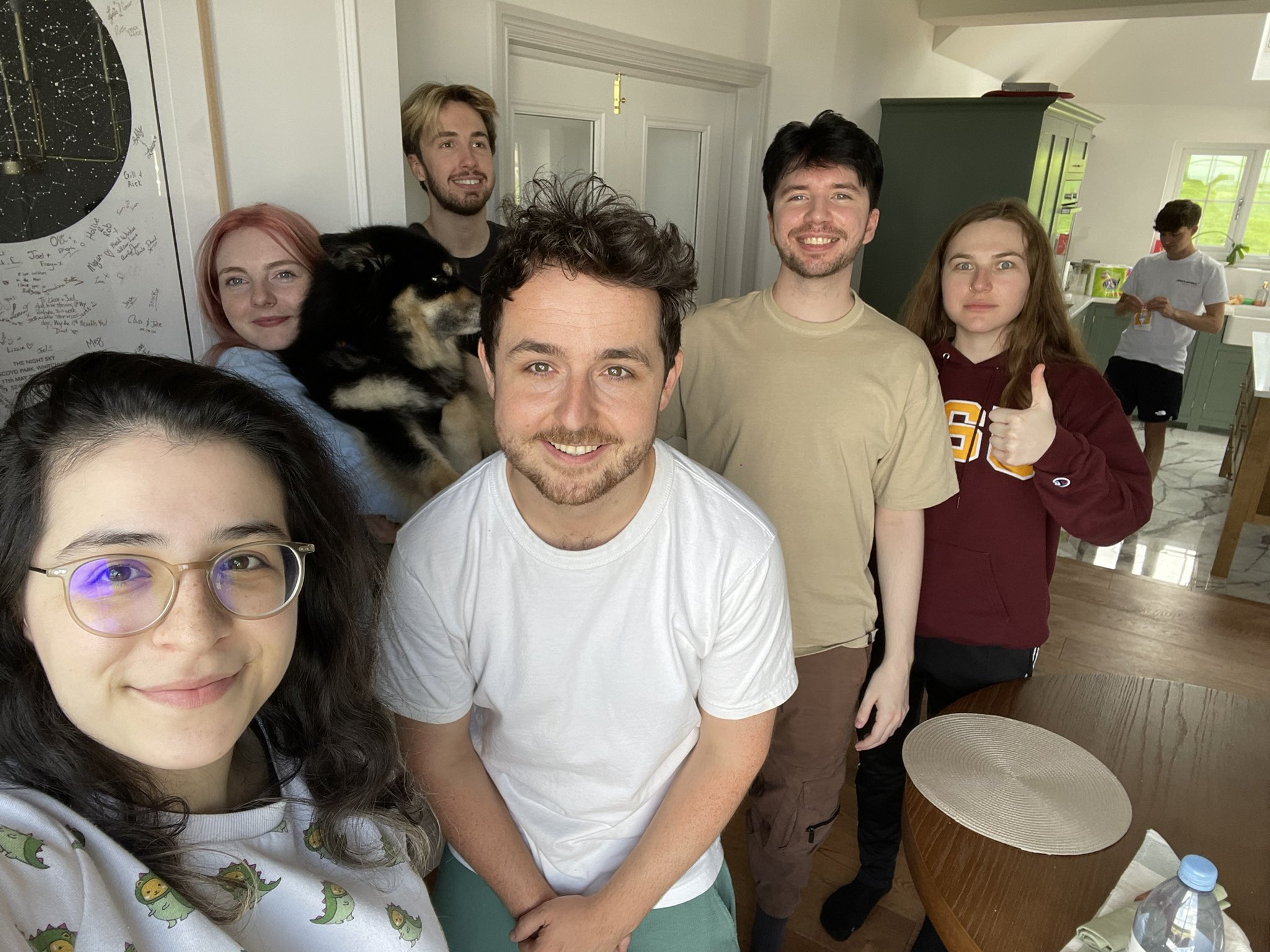 jojosolos on Twitter: "i flew out to the UK just for @Smallishbeans ‘s birthday! 😃 https://t.co ...