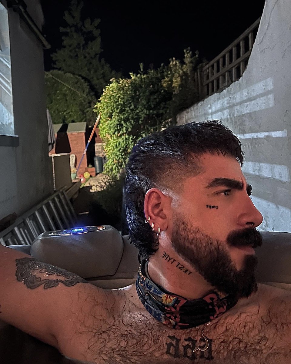 luka ⛓️🏴‍☠️ on Twitter: "repping the survivor 44 buff 😎"