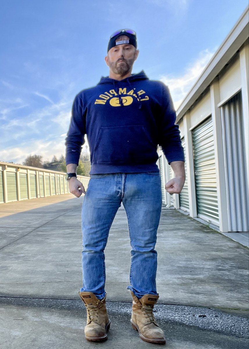 Redneck Bulge on Twitter: "Standing proud. #redneckbulge #hung #bulge #bootfetish #alphamale # ...