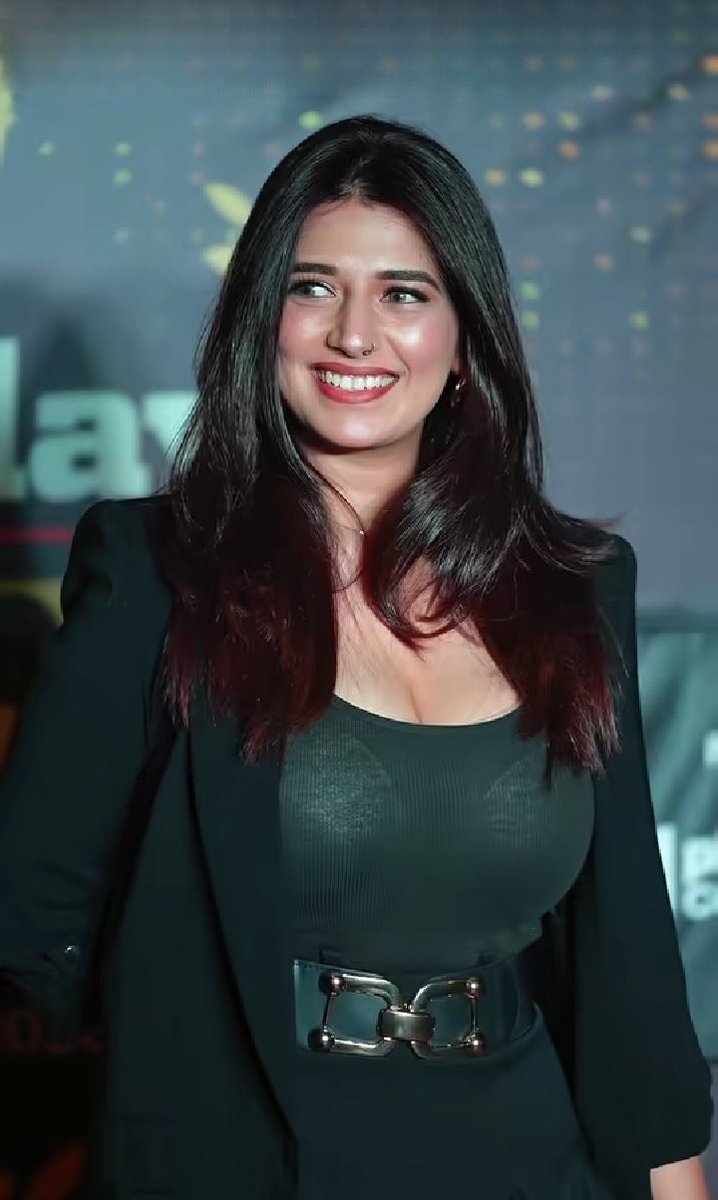 When you have a platinum grade A skin. ️‍🔥💕 .... #RashaKirmani for ...
