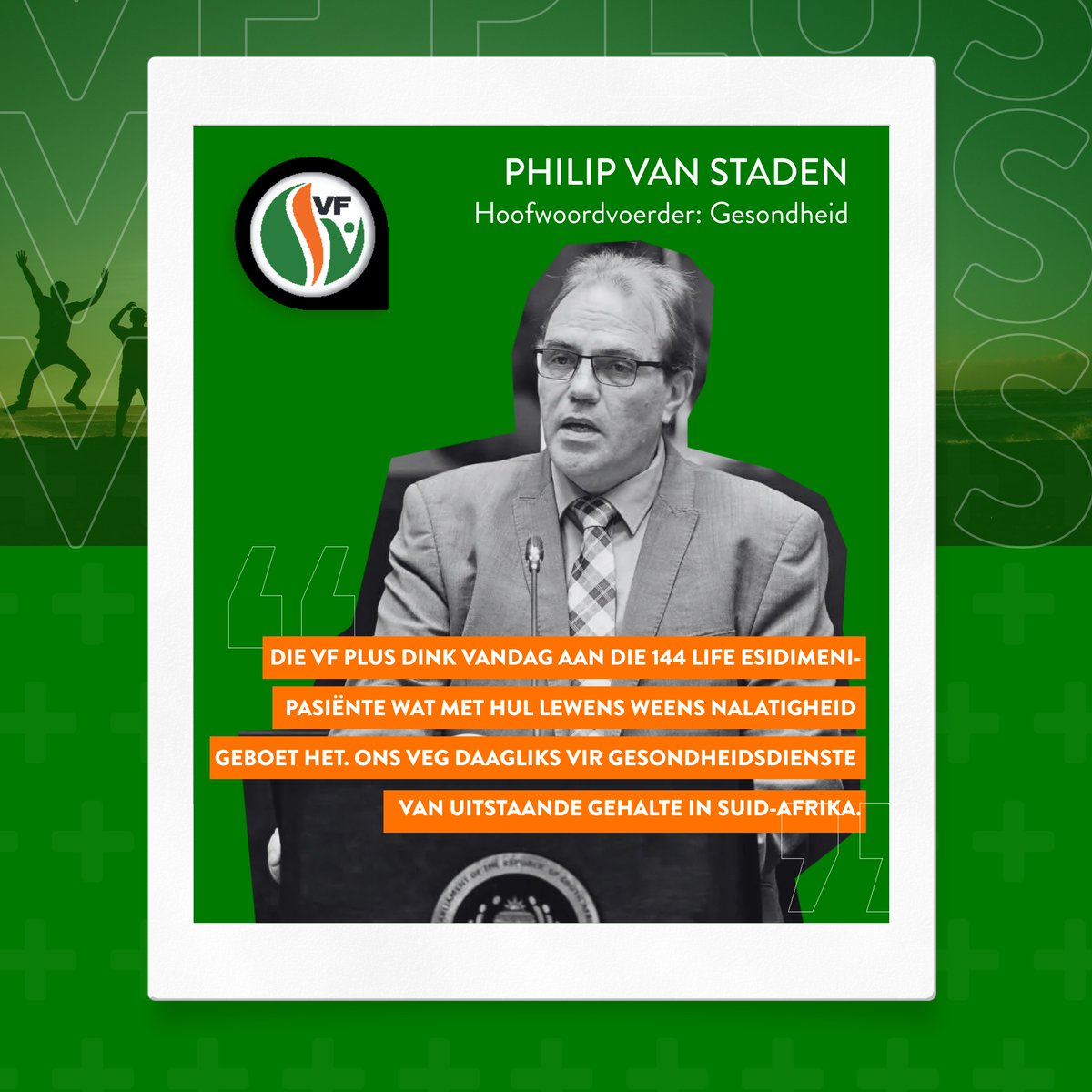 Vrystaat-student wat EFF-rommel optel, wys die verskil tussen opbouers ...
