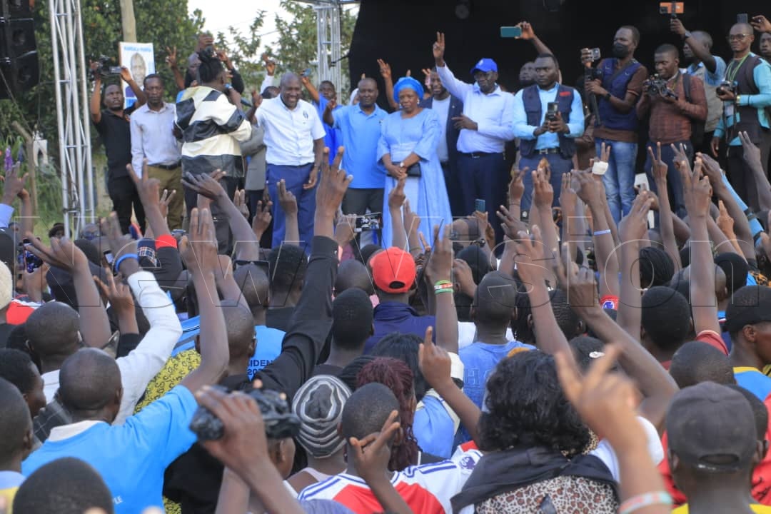 📍 FDC Campaign in Njeru: Presidential candidate Nathan Nandala Mafabi ...