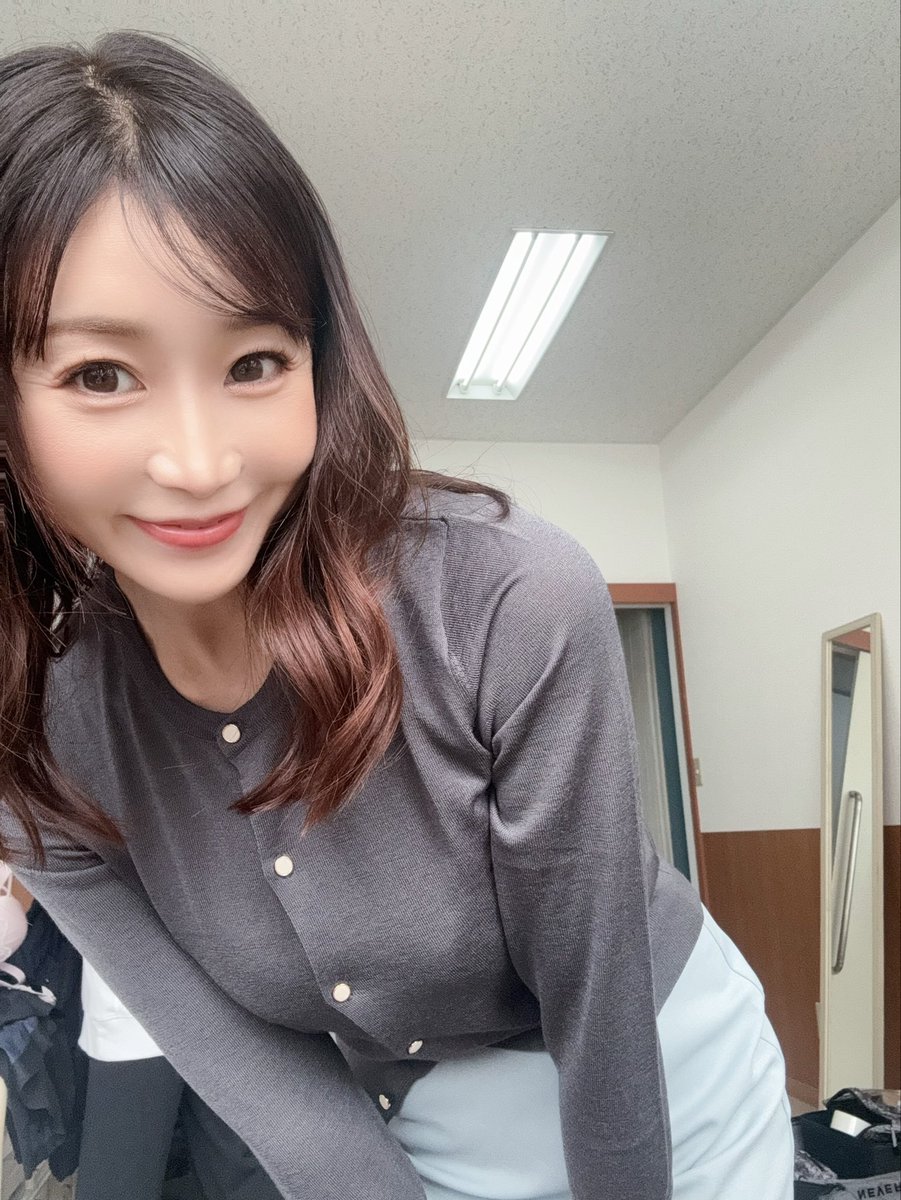 JUQ-840 “我会取代你母亲的位置…”偷偷钻进蒲团的已婚妇女大岛由香，在汗流浃背的反向夜间爬行营地 - 大