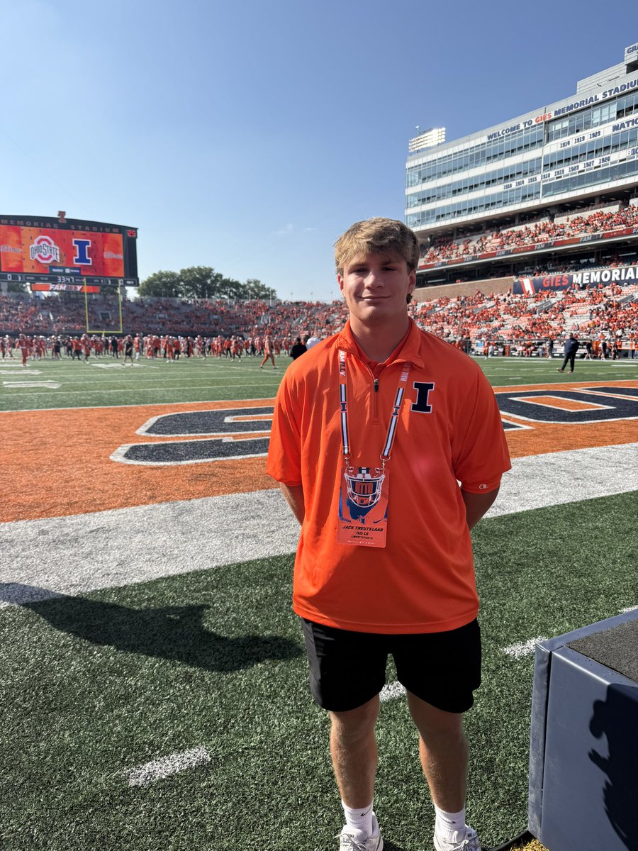 Great to be back at @IlliniFootball today. Thank you @RobbyDischer and ...
