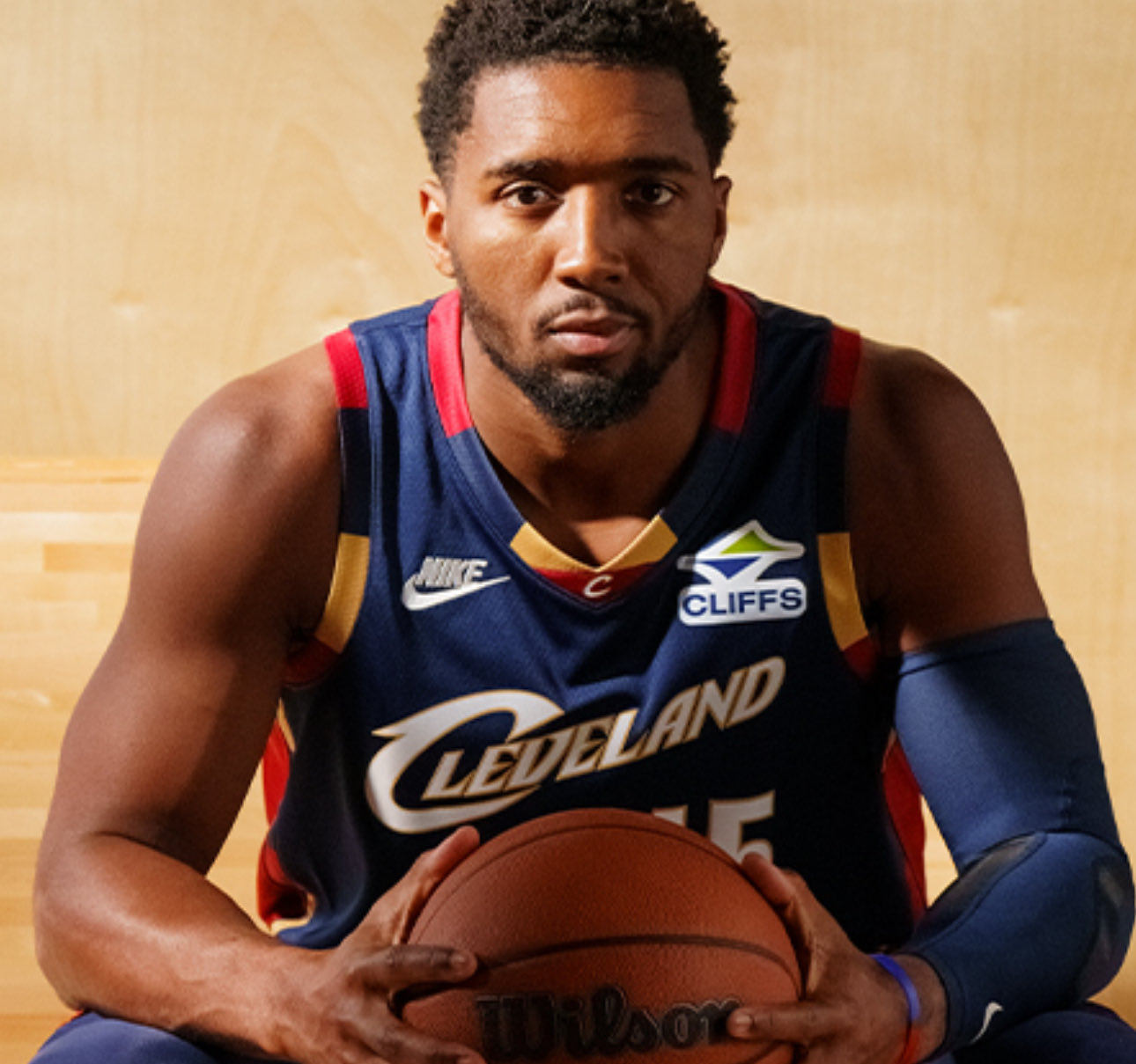7PM Cleveland Cavaliers VS New York Knicks