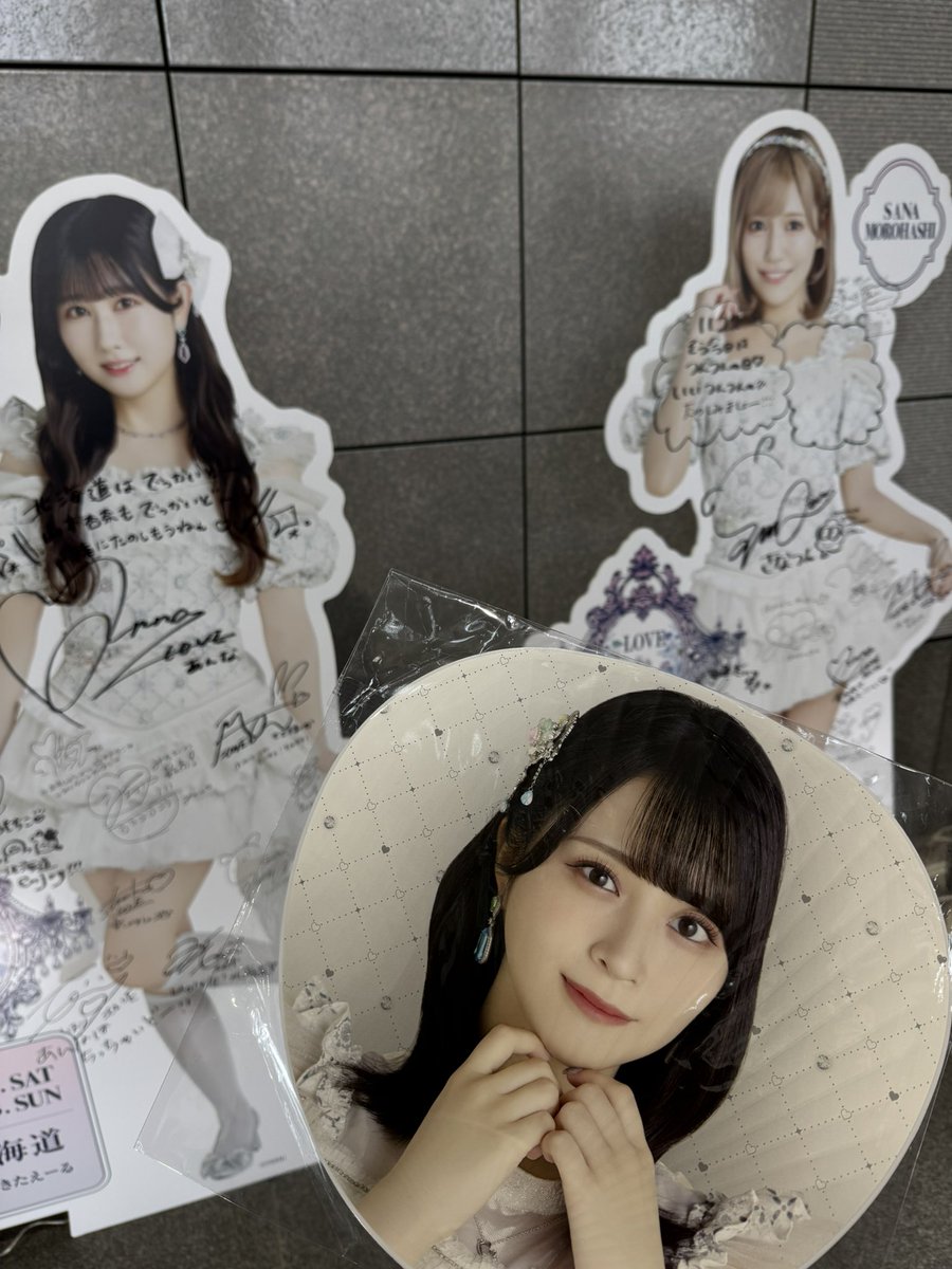 初のライブ参戦！ 2日間最高でした #イコラブ8周年ツアー https://t.co/TPOcYIcn7b