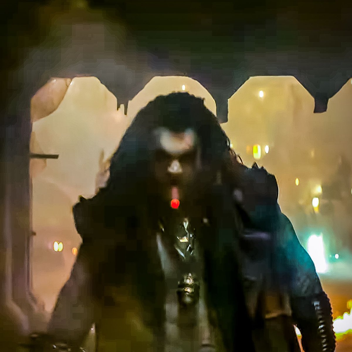 Jason Momoa Lobo Supergirl Debut