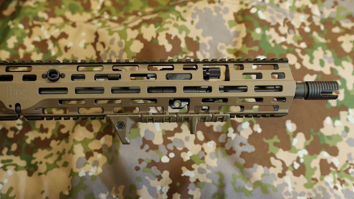 https://t.co/MAuUwxOpCE ドイツ軍のサイトにG95A1とG95KA1という新しい鉄砲の記事が載っています 記事によると ...