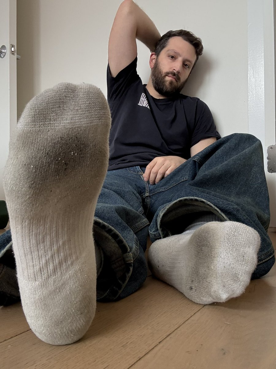 Who Wants To Rub My Feet