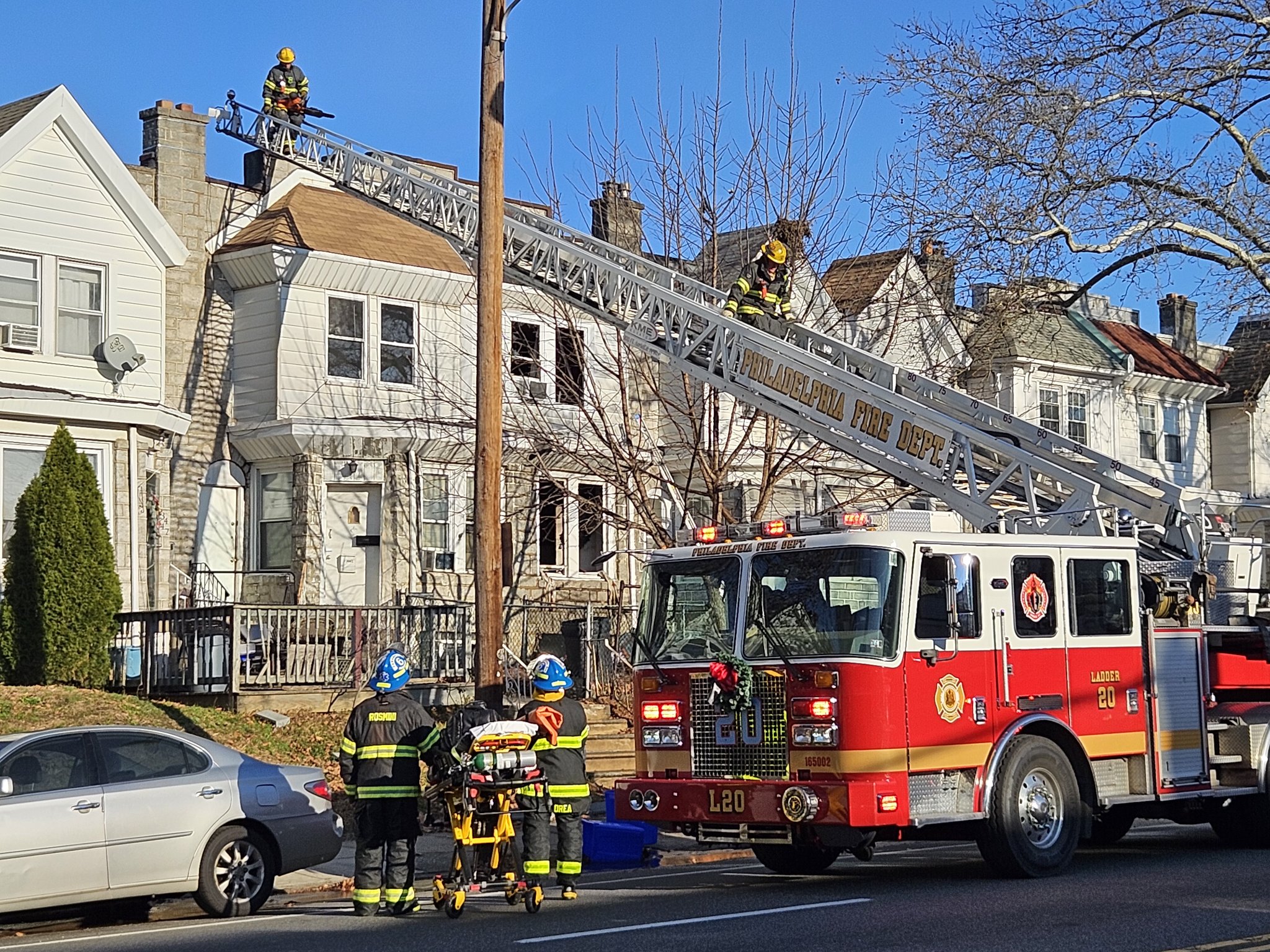 Philadelphia Fire Department Engine 1 Ladder 5