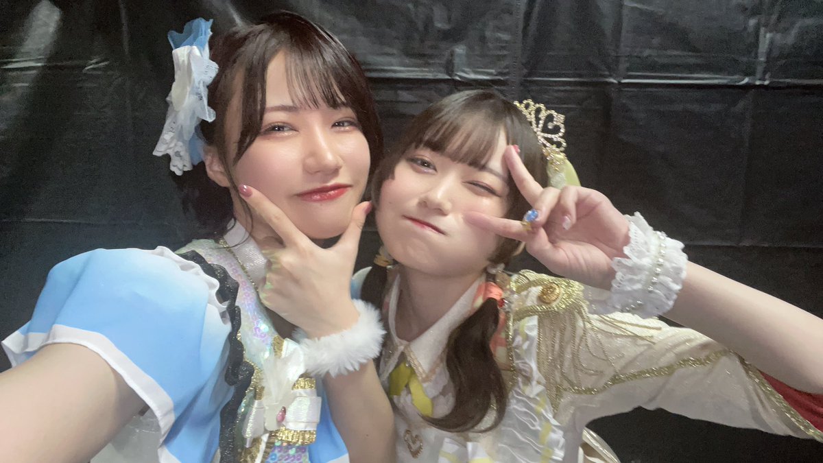 燒餅鴨@NaN - 土屋 李央 (@Tsuchiya_Rio) on X她們兩個有合照 開心 - Plurk