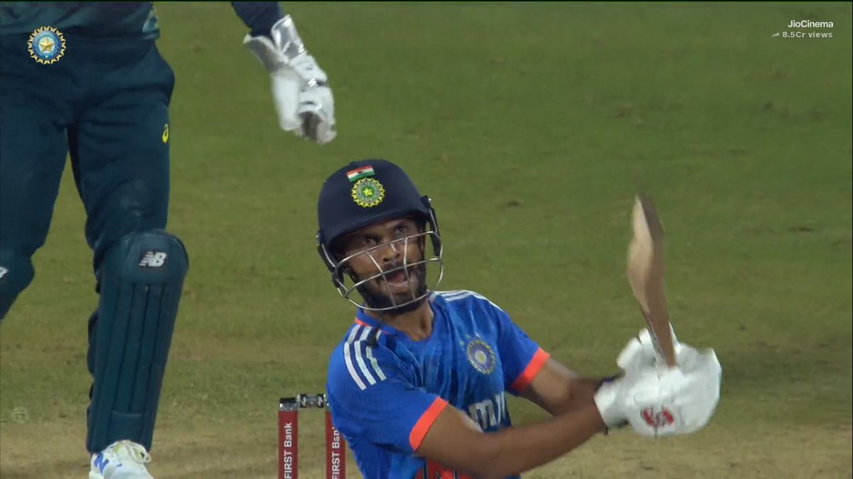 Ruturaj in first 21 balls - 21* runs. Ruturaj in next 36 balls - 102 ...