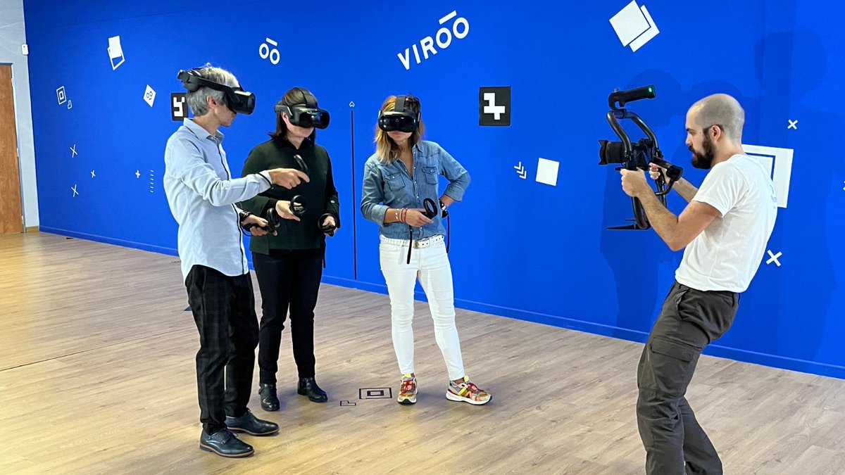 MASTER - Mixed reality ecosystem for teaching robotics in manufacturing ...