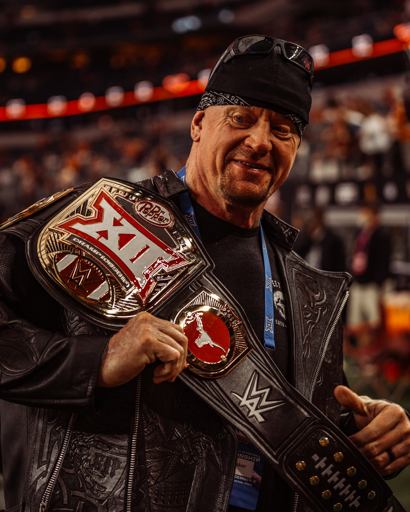 Undertaker Attends Texas Football Practice Uses Wrestling