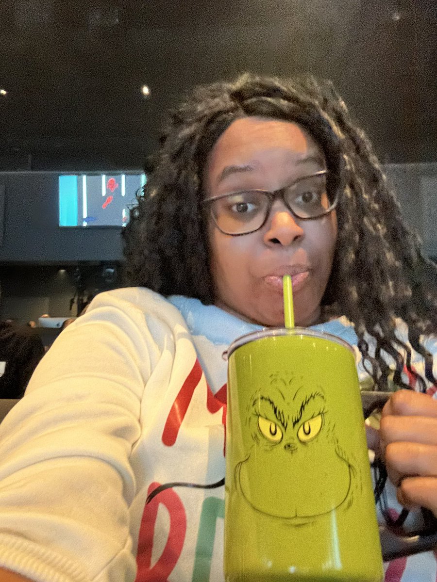 Renee Larson's Instagram, Twitter & Facebook on IDCrawl