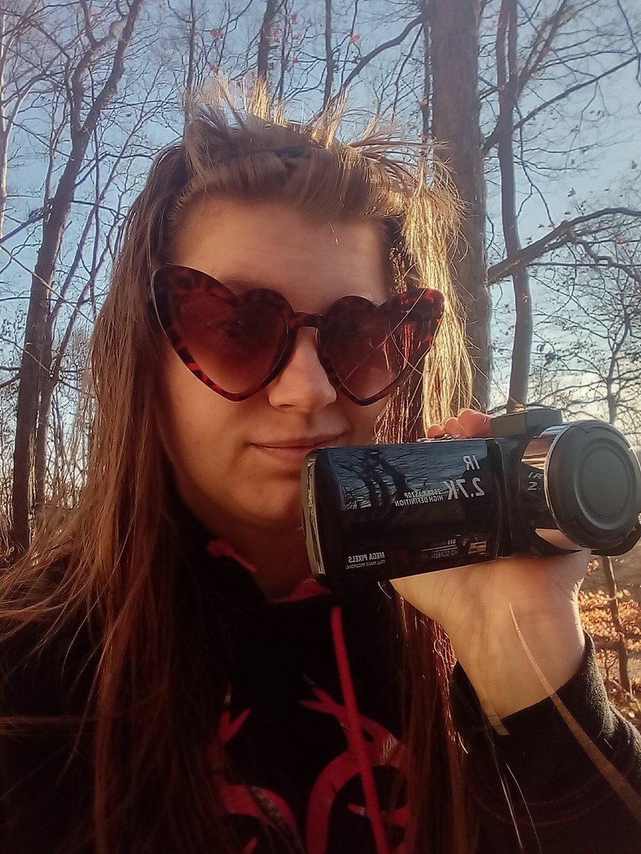 Ashley Albrecht's Instagram, Twitter & Facebook on IDCrawl