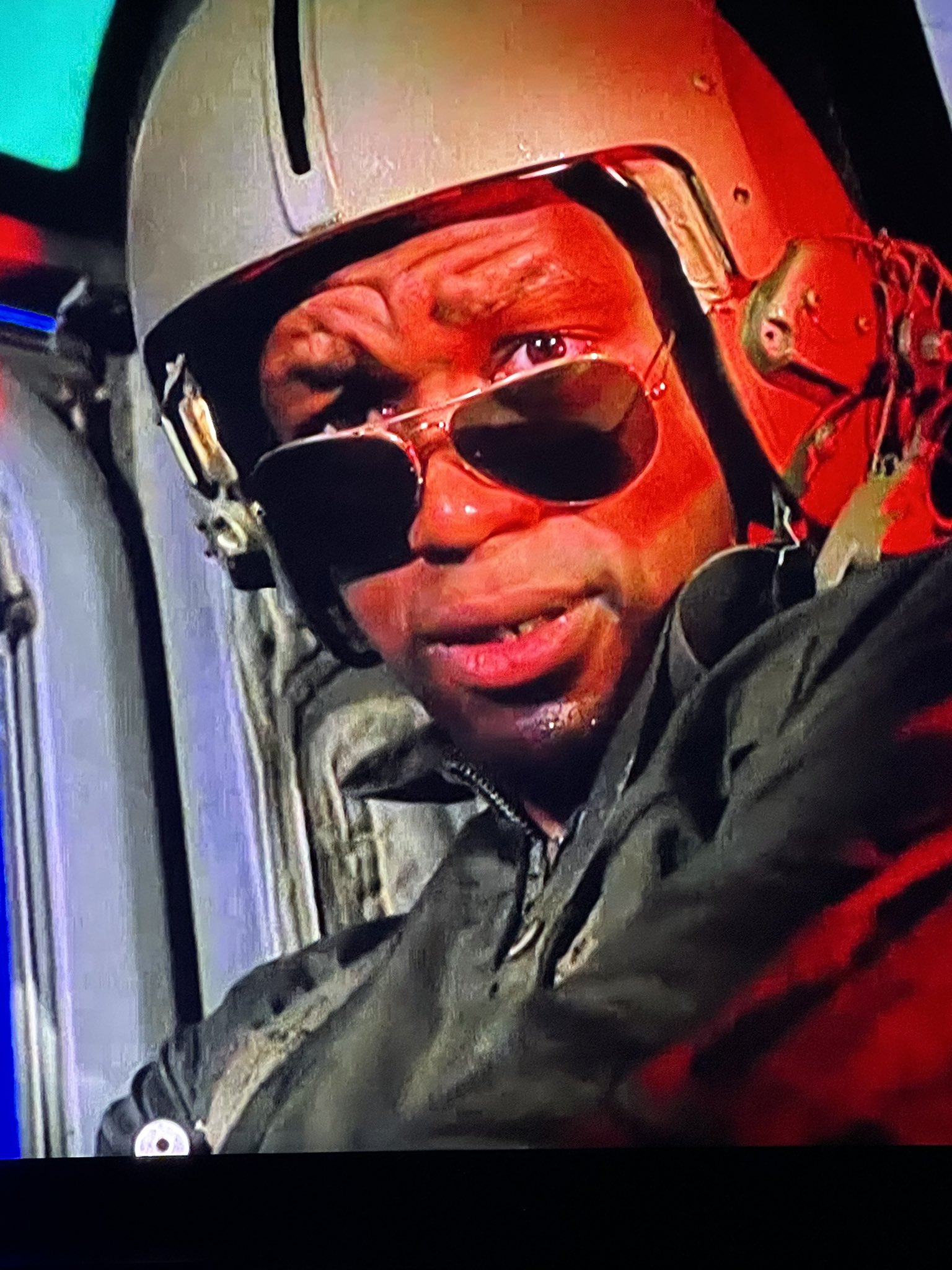 Kevin Peter Hall Helicopter Pilot Predator: 10 Hidden Details Everyone