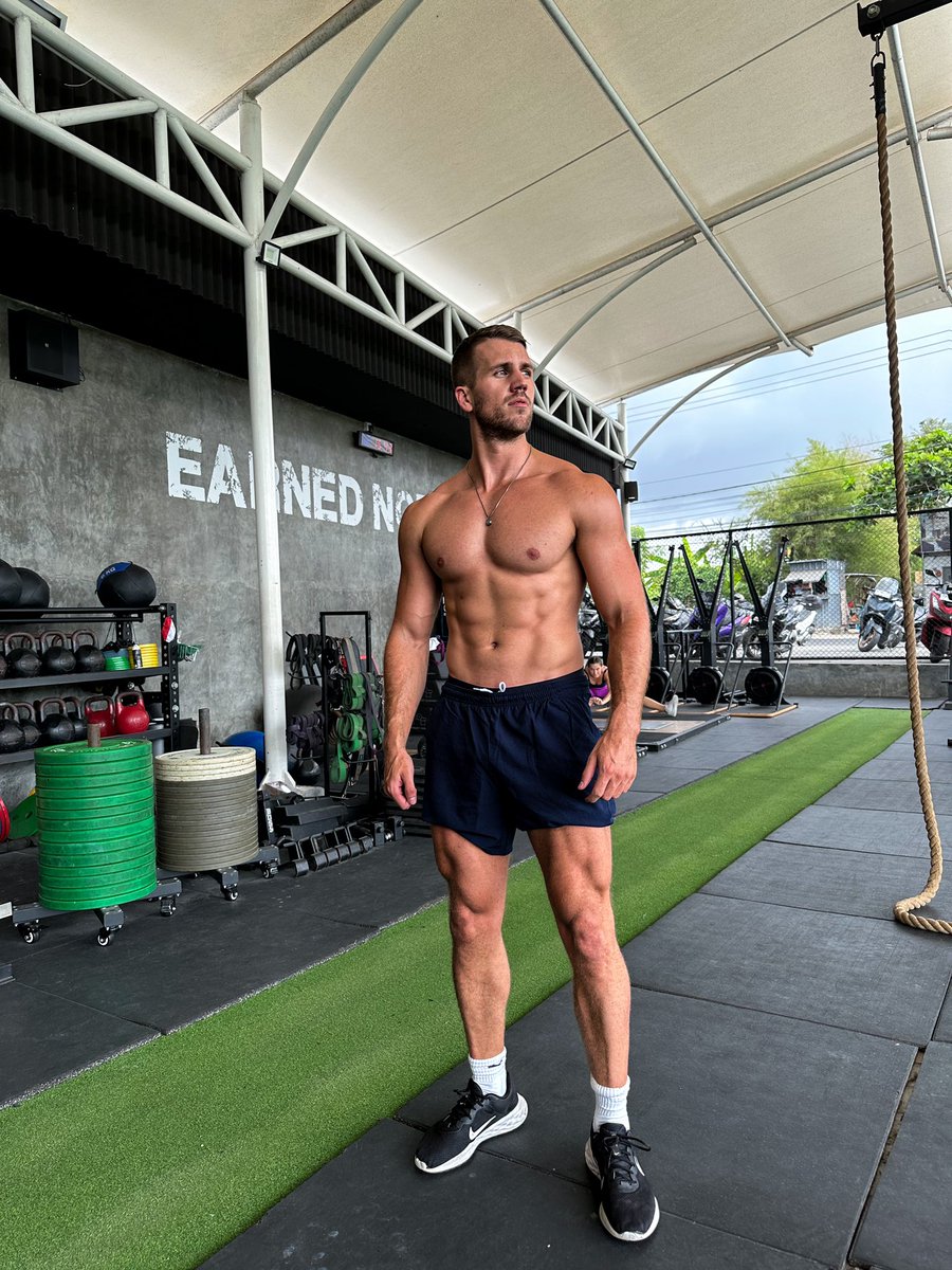 30 Tips to achieve your best physique in 2024: 1. Stop scrolling on your phone in the gym ...