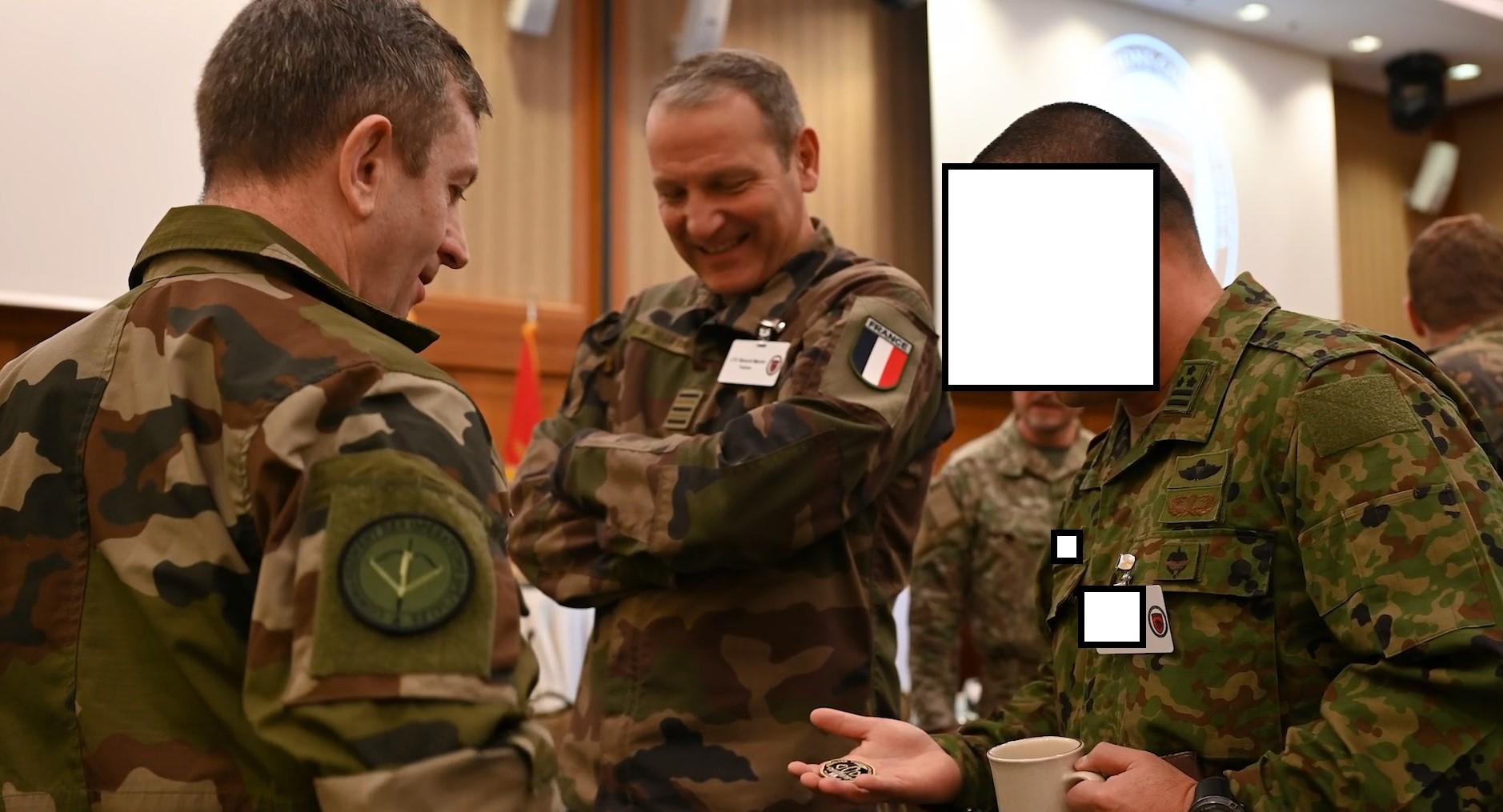 自衛隊 四角い 特殊作戦群 チャレンジコイン 自衛隊 四角い 特殊作戦群 チャレンジコイン