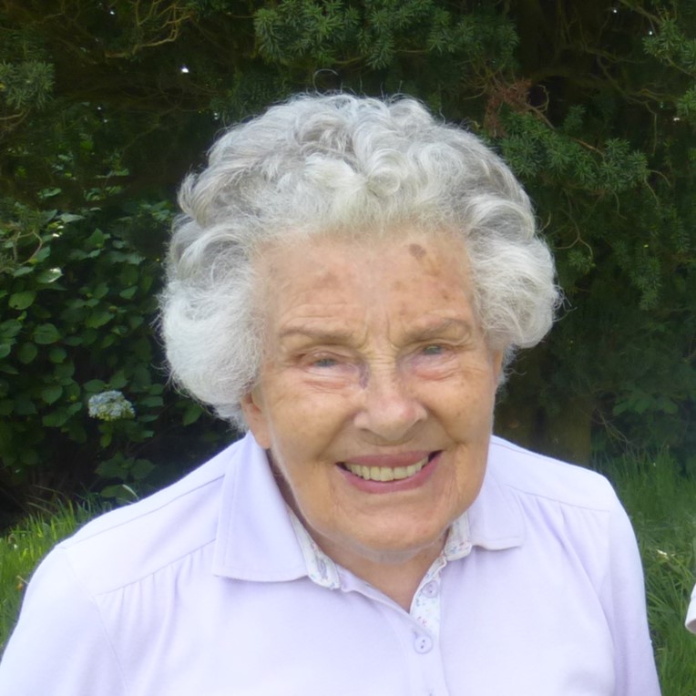 Irene Rogan's Instagram, Twitter & Facebook on IDCrawl