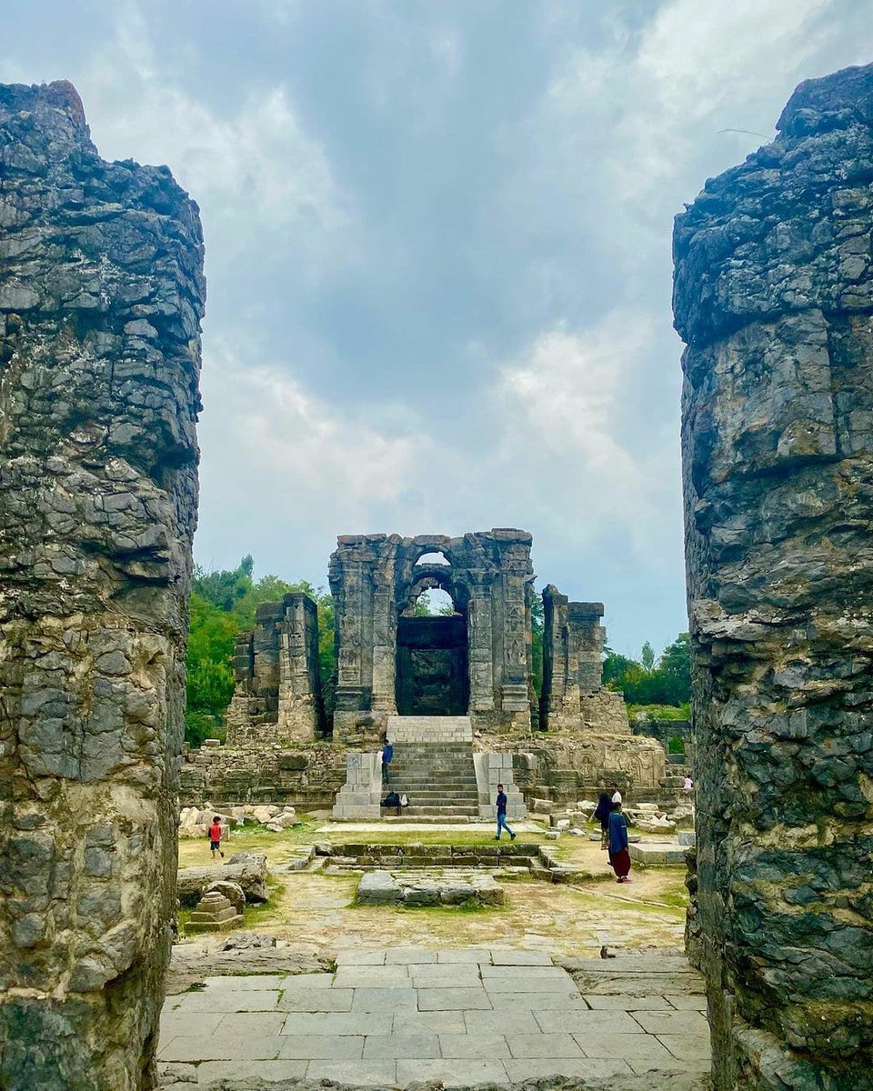 10 Extremely Divine Sun Temples in Bharat 1. Konark Sun Temple, Odisha ...