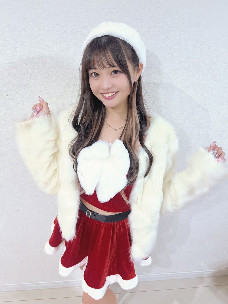 【画像あり】えなこさん(29)、AV女優よりドスケベなサンタさんになる→4.9万いいね [808139444]