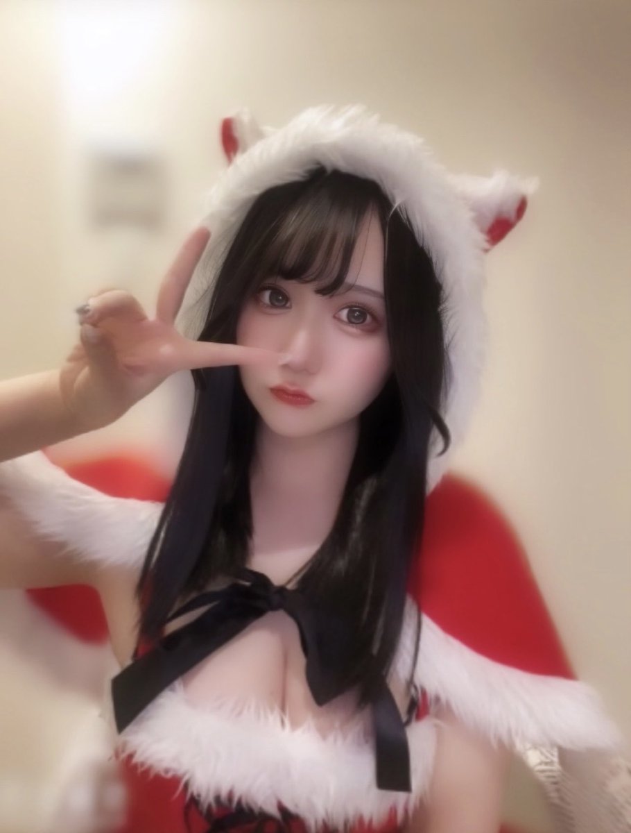 OKS-040 濕潤閃亮，完美合身的神泳裝 NIMO 享受從美女到已婚婦女的可愛女校泳裝！ AV 從換衣服偷窺