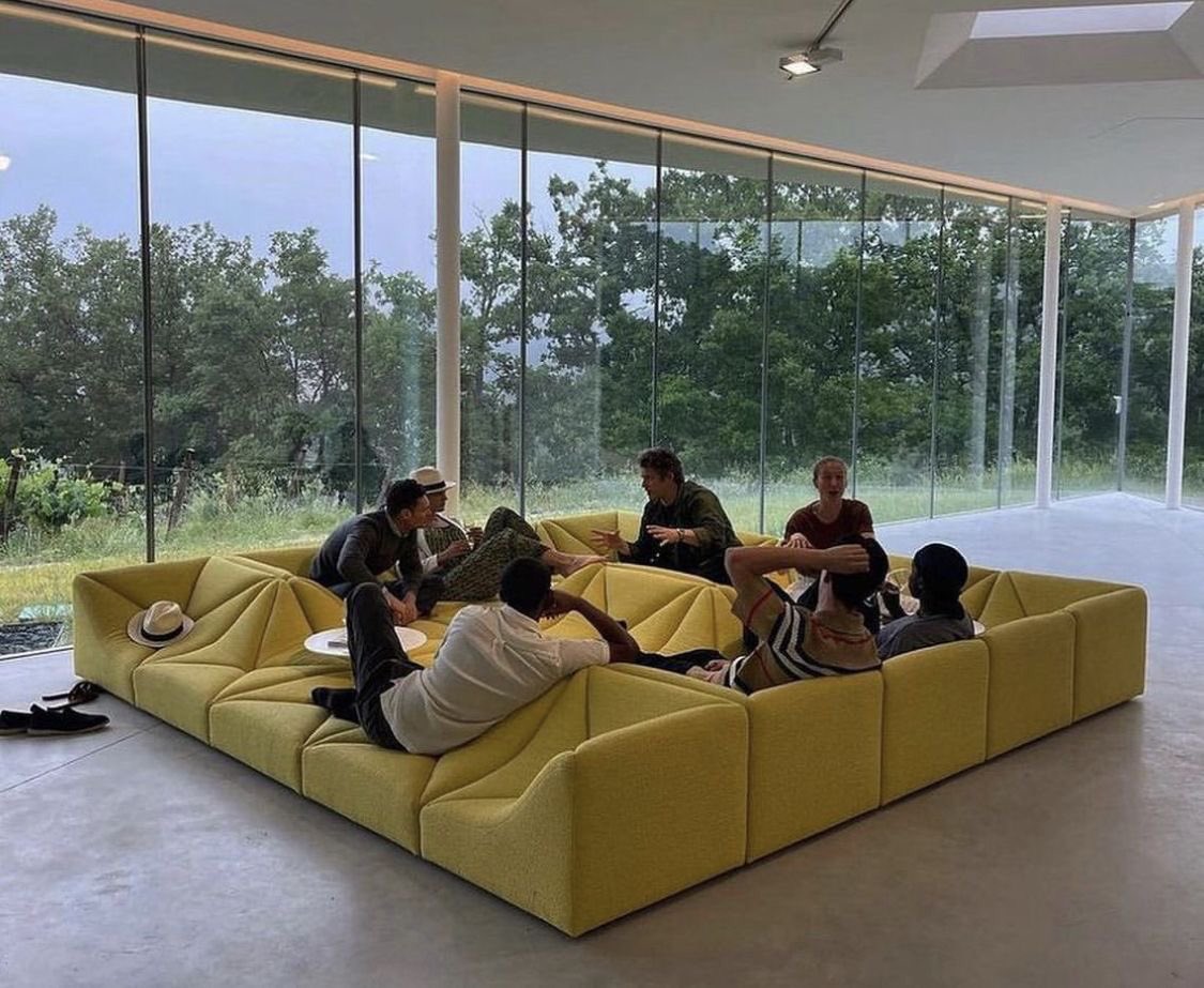 Pierre paulin sofa store