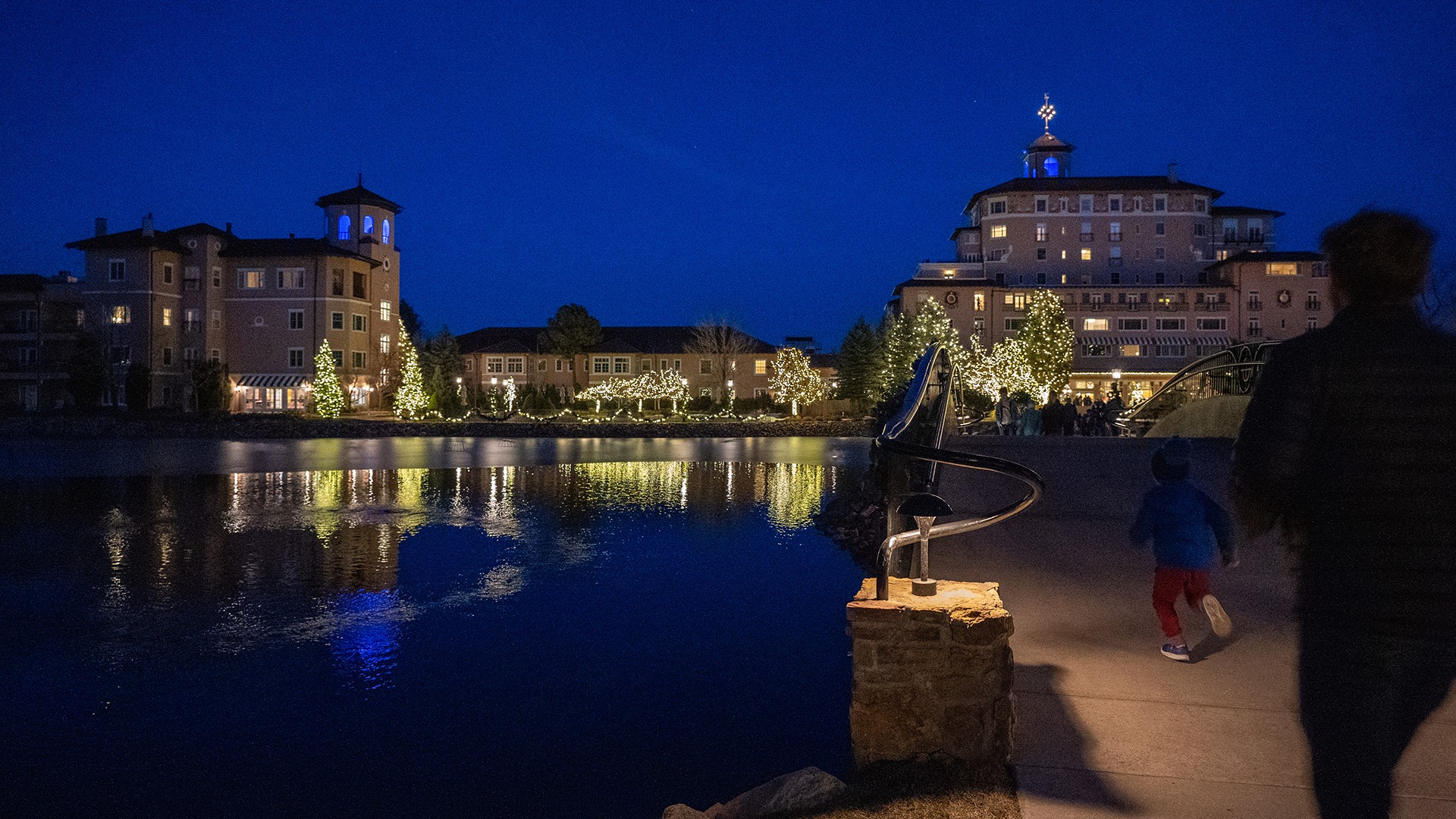 Broadmoor Hotel Christmas Lights 2024 - adele fernandina Broadmoor Hotel Christmas Lights 2024 - adele fernandina