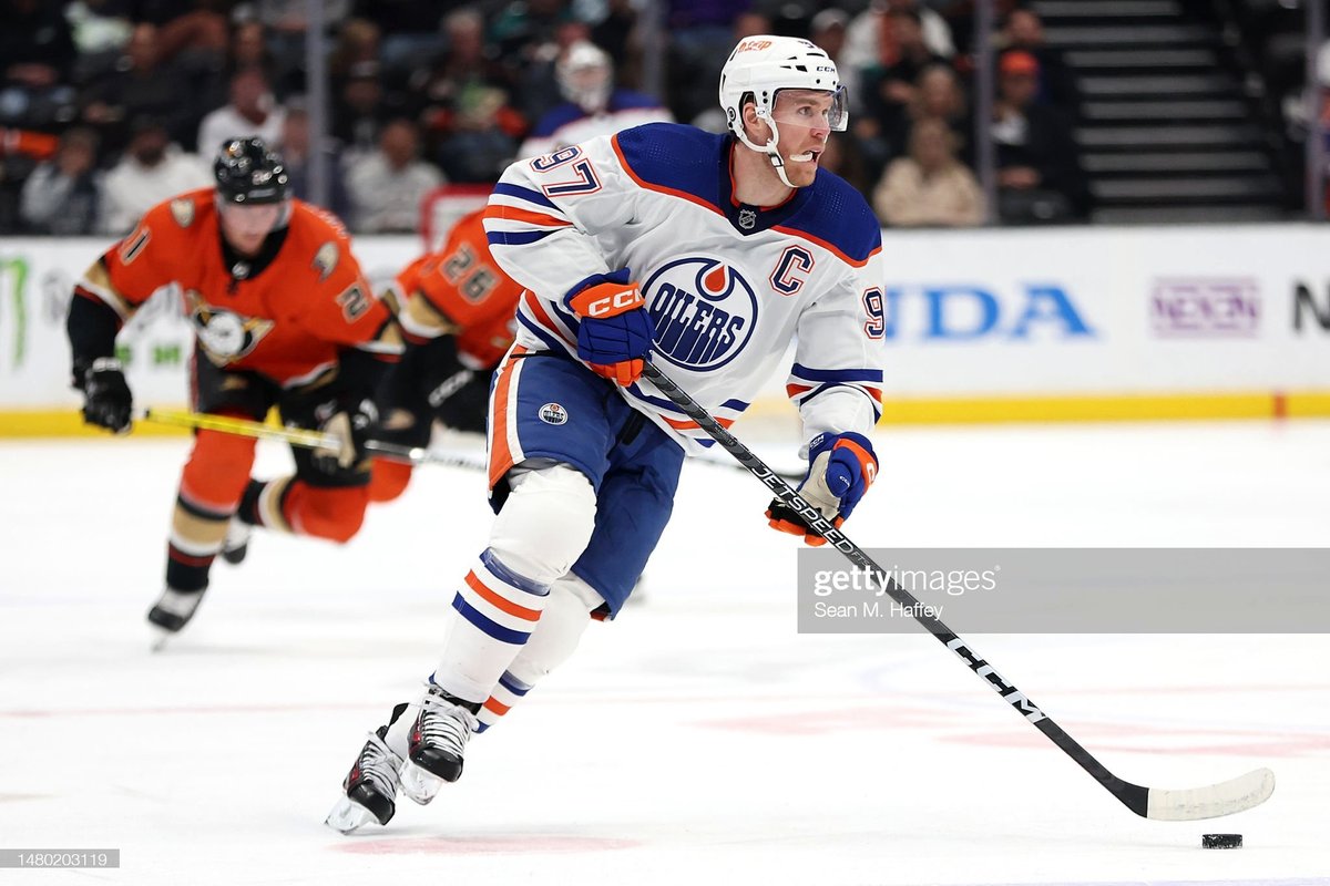 #Oilers All-Time Points Leaders: 1. Wayne Gretzky - 1,669 2. Jari Kurri ...